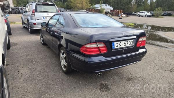 Blue Mercedes-Benz clk-230 2002 in Riga, with an engine capacity of 2.30 L and mileage of 198 thousand km for 2000 €, photo 3 on AUTOMOTO.COM.LV