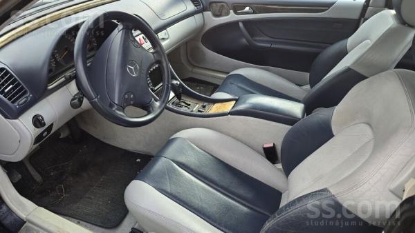 Blue Mercedes-Benz clk-230 2002 in Riga, with an engine capacity of 2.30 L and mileage of 198 thousand km for 2000 €, photo 4 on AUTOMOTO.COM.LV
