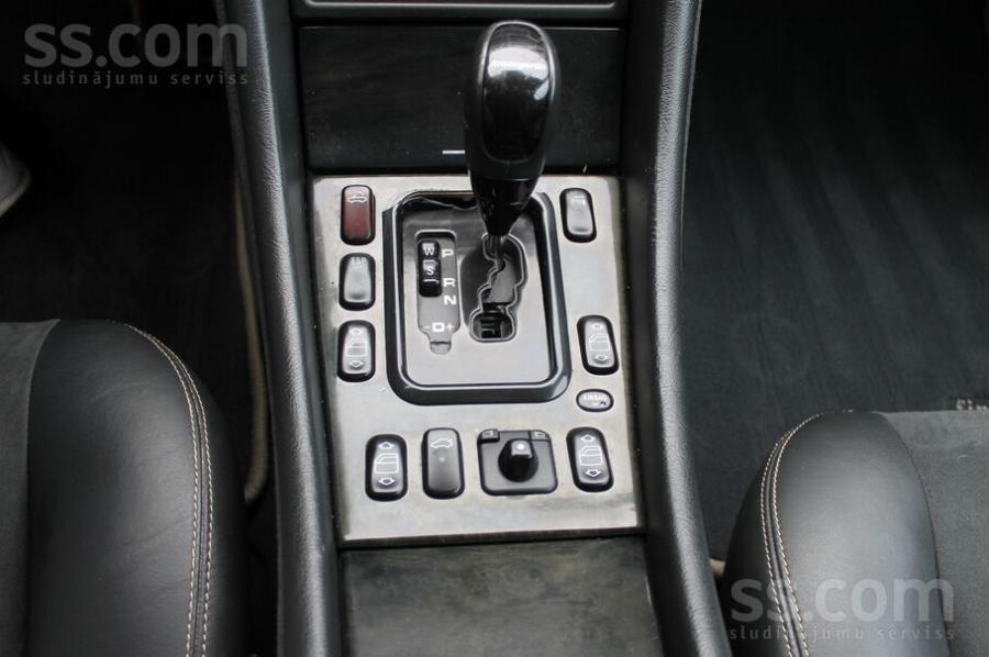 Grey Mercedes-Benz clk-230 2003 in Riga, with an engine capacity of 2.30 L and mileage of 0 thousand km for 9850 €, photo 19 on AUTOMOTO.COM.LV