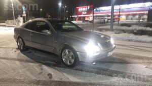Pelēks Mercedes-Benz clk-230 1999 Ogre, ar dzinēja tilpumu 2.30 L un nobraukumu 325 tūkst. km par 1300 €, foto 2 vietnē AUTOMOTO.COM.LV
