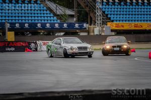 Pelēks Mercedes-Benz clk-230 2000 Rīga, ar dzinēja tilpumu 2.30 L un nobraukumu 285 tūkst. km par 2100 €, foto 4 vietnē AUTOMOTO.COM.LV