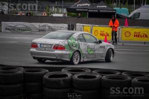 Pelēks Mercedes-Benz clk-230 2000 Rīga, ar dzinēja tilpumu 2.30 L un nobraukumu 285 tūkst. km par 2100 €, foto 5 vietnē AUTOMOTO.COM.LV