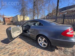 Zils Mercedes-Benz clk-240 2002 Rīga, ar dzinēja tilpumu 2.70 L un nobraukumu 302 tūkst. km par 2400 €, foto 2 vietnē AUTOMOTO.COM.LV