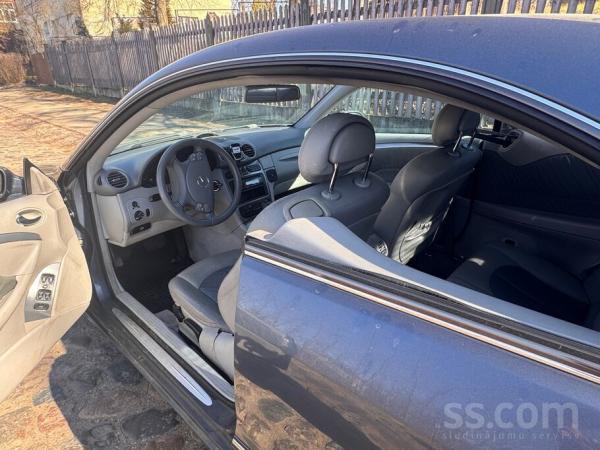 Zils Mercedes-Benz clk-240 2002 Rīga, ar dzinēja tilpumu 2.70 L un nobraukumu 302 tūkst. km par 2400 €, foto 3 vietnē AUTOMOTO.COM.LV