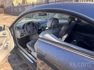 Zils Mercedes-Benz clk-240 2002 Rīga, ar dzinēja tilpumu 2.70 L un nobraukumu 302 tūkst. km par 2400 €, foto 3 vietnē AUTOMOTO.COM.LV