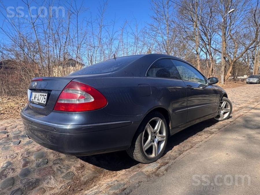 Zils Mercedes-Benz clk-240 2002 Rīga, ar dzinēja tilpumu 2.70 L un nobraukumu 302 tūkst. km par 2400 €, foto 11 vietnē AUTOMOTO.COM.LV