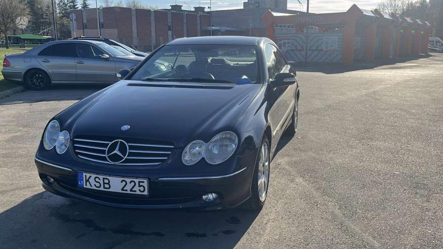 Blue Mercedes-Benz clk-240 2002 in Kaunas, with an engine capacity of 2.60 L and mileage of 263 thousand km for 2300 €, photo 1 on AUTOMOTO.COM.LV