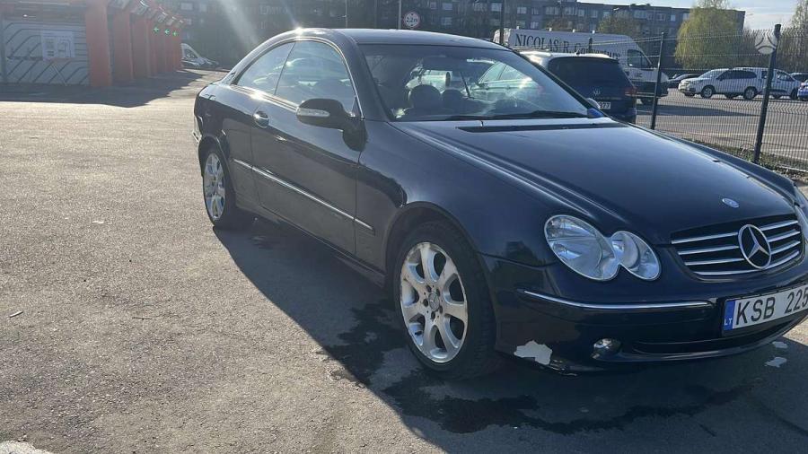 Blue Mercedes-Benz clk-240 2002 in Kaunas, with an engine capacity of 2.60 L and mileage of 263 thousand km for 2300 €, photo 3 on AUTOMOTO.COM.LV