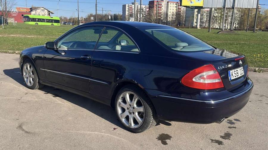 Blue Mercedes-Benz clk-240 2002 in Kaunas, with an engine capacity of 2.60 L and mileage of 263 thousand km for 2300 €, photo 5 on AUTOMOTO.COM.LV