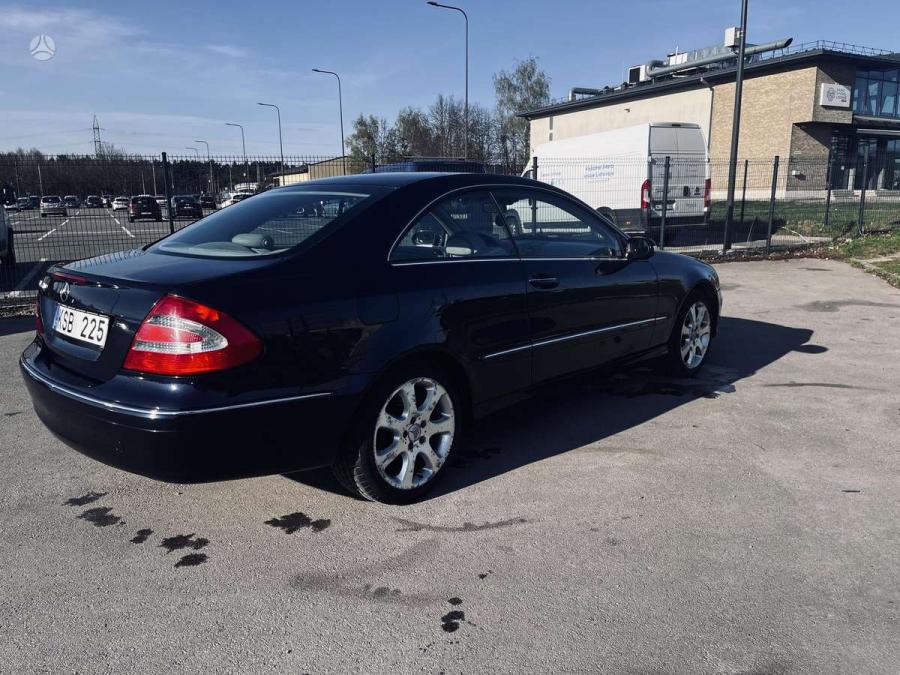 Blue Mercedes-Benz clk-240 2002 in Kaunas, with an engine capacity of 2.60 L and mileage of 263 thousand km for 2300 €, photo 7 on AUTOMOTO.COM.LV