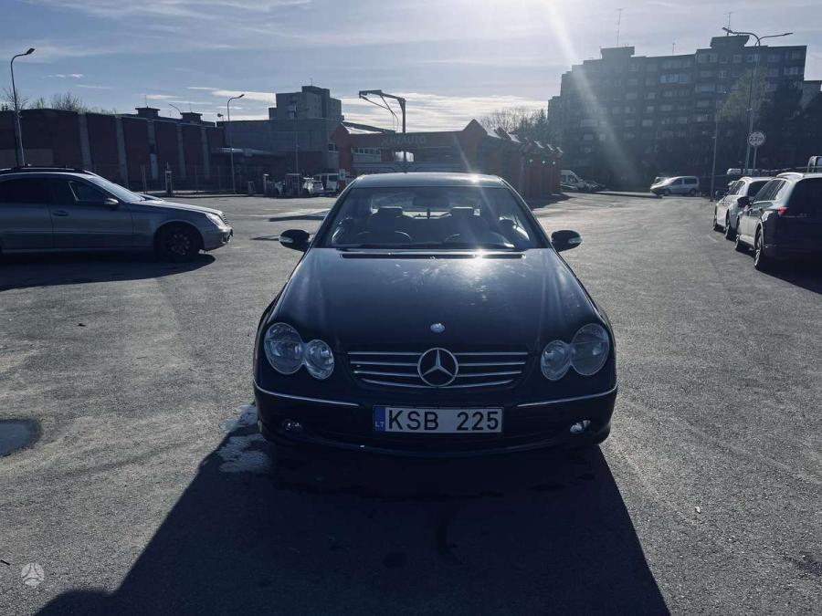 Blue Mercedes-Benz clk-240 2002 in Kaunas, with an engine capacity of 2.60 L and mileage of 263 thousand km for 2300 €, photo 8 on AUTOMOTO.COM.LV