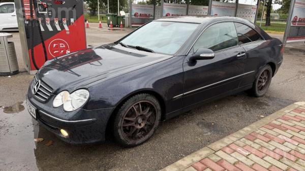 Mercedes-Benz clk-240 2003 in Ogre on AUTOMOTO.COM.LV Blue Mercedes-Benz clk-240 2003 in Ogre, with an engine capacity of 2.60 L and mileage of 235 thousand km for 1600 €, photo 4 on AUTOMOTO.COM.LV