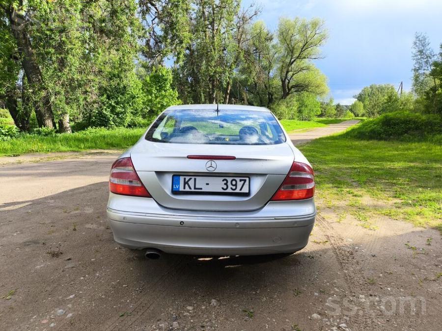 Mercedes-Benz clk-240 2002 in Valmiera, with an engine capacity of 2.60 L and mileage of 306 thousand km for 1990 €, photo 13 on AUTOMOTO.COM.LV