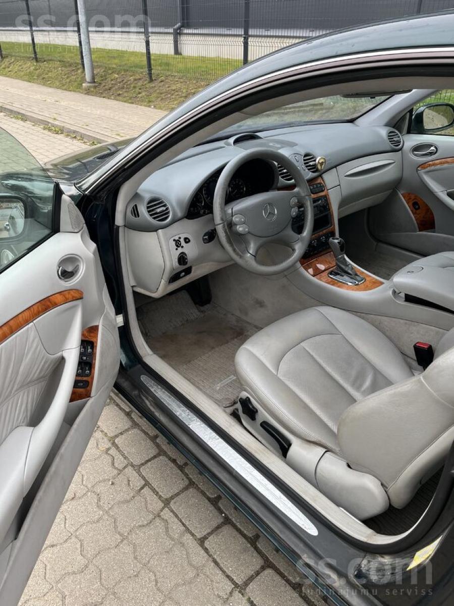 Zaļš Mercedes-Benz clk-240 2004 Liepāja, ar dzinēja tilpumu 2.60 L un nobraukumu 232 tūkst. km par 3000 €, foto 9 vietnē AUTOMOTO.COM.LV