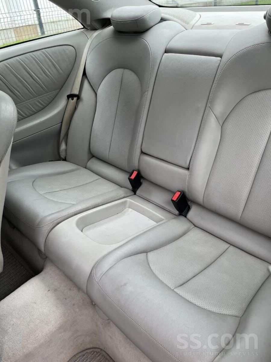Zaļš Mercedes-Benz clk-240 2004 Liepāja, ar dzinēja tilpumu 2.60 L un nobraukumu 232 tūkst. km par 3000 €, foto 13 vietnē AUTOMOTO.COM.LV