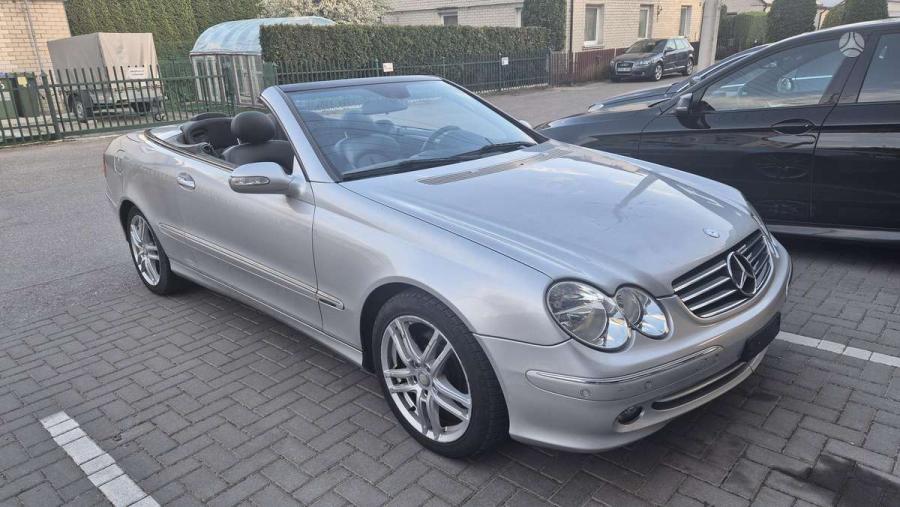 Pelēks Mercedes-Benz clk-240 2003 Kauņa, ar dzinēja tilpumu 2.60 L un nobraukumu 209 tūkst. km par 4500 €, foto 1 vietnē AUTOMOTO.COM.LV