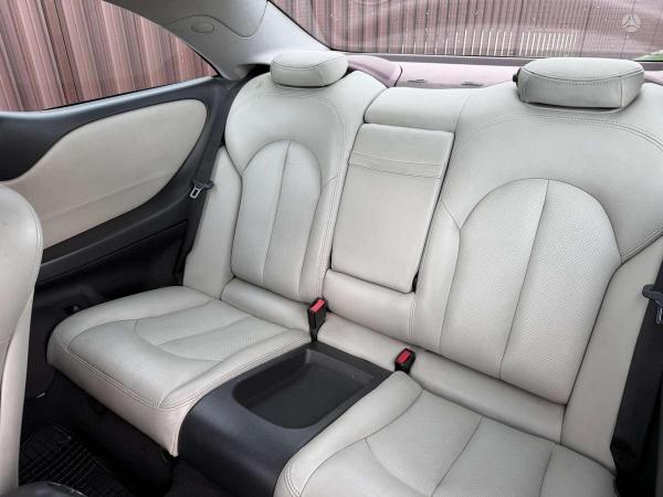 Melns Mercedes-Benz clk-270 2005 Viļņa, ar dzinēja tilpumu 2.69 L un nobraukumu 334 tūkst. km par 1950 €, foto 7 vietnē AUTOMOTO.COM.LV