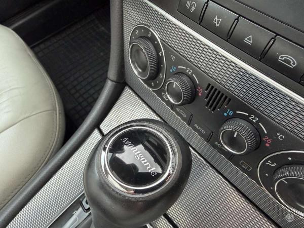 Melns Mercedes-Benz clk-270 2005 Viļņa, ar dzinēja tilpumu 2.69 L un nobraukumu 334 tūkst. km par 1950 €, foto 9 vietnē AUTOMOTO.COM.LV