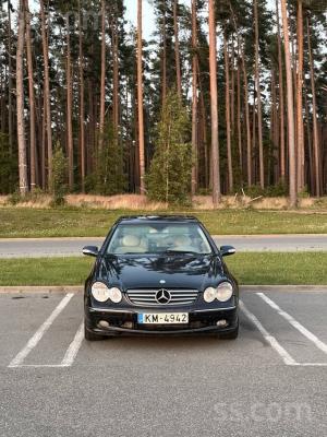 Black Mercedes-Benz clk-270 2005 in Riga, with an engine capacity of 2.70 L and mileage of 337 thousand km for 2200 €, photo 3 on AUTOMOTO.COM.LV