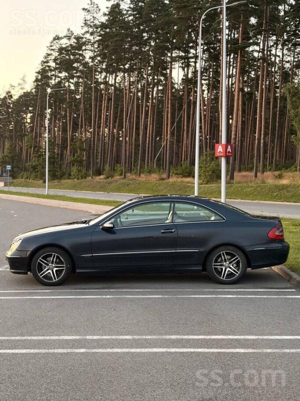 Black Mercedes-Benz clk-270 2005 in Riga, with an engine capacity of 2.70 L and mileage of 337 thousand km for 2200 €, photo 4 on AUTOMOTO.COM.LV