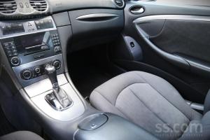 Black Mercedes-Benz clk-270 2005 in Riga, with an engine capacity of 2.70 L and mileage of 325 thousand km for 2995 €, photo 9 on AUTOMOTO.COM.LV