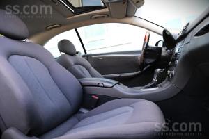 Black Mercedes-Benz clk-270 2005 in Riga, with an engine capacity of 2.70 L and mileage of 325 thousand km for 2995 €, photo 13 on AUTOMOTO.COM.LV