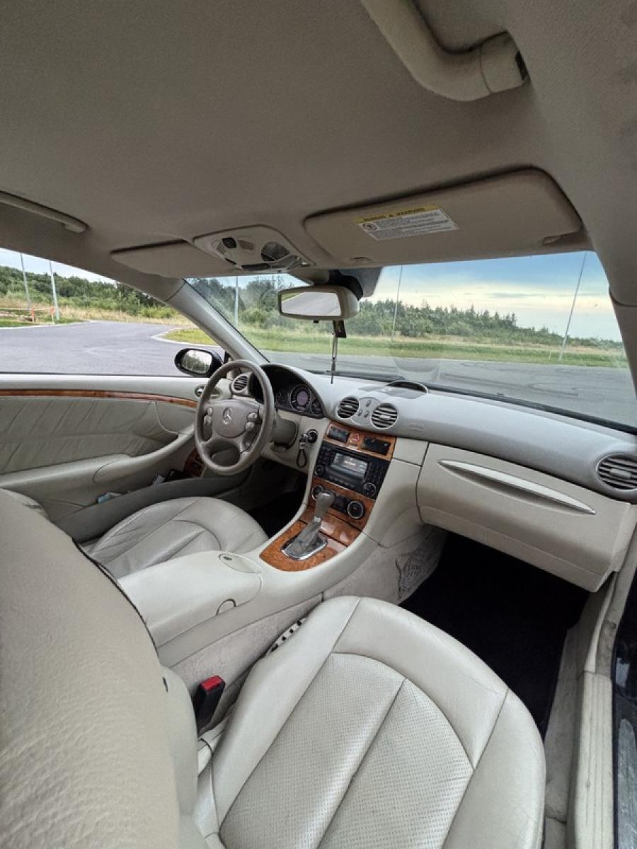 Melns Mercedes-Benz clk-270 2005 Narva, ar dzinēja tilpumu 2.70 L un nobraukumu 342 tūkst. km par 4300 €, foto 18 vietnē AUTOMOTO.COM.LV