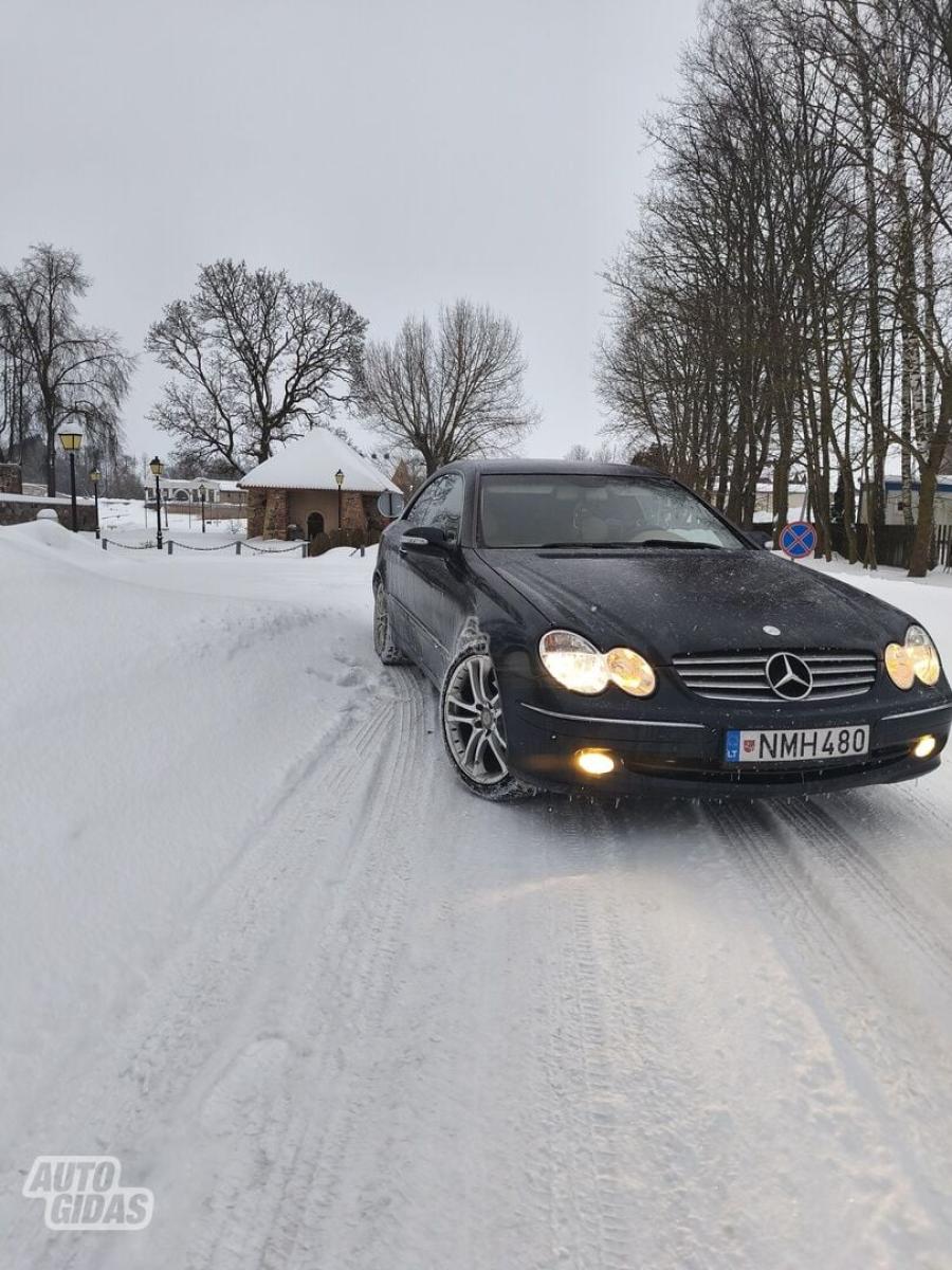 Blue Mercedes-Benz clk-270 2003 in Pakruojis, with an engine capacity of 2.70 L and mileage of 294 thousand km for 2999 €, photo 1 on AUTOMOTO.COM.LV