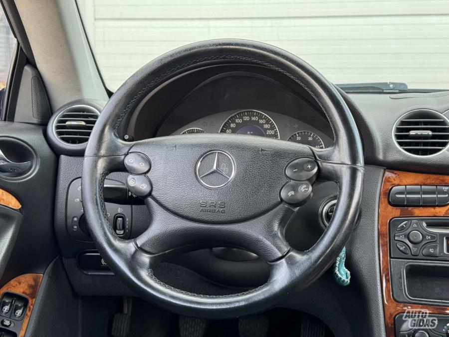 Zils Mercedes-Benz clk-270 2004 Marijampole, ar dzinēja tilpumu 2.70 L un nobraukumu 291 tūkst. km par 1600 €, foto 26 vietnē AUTOMOTO.COM.LV