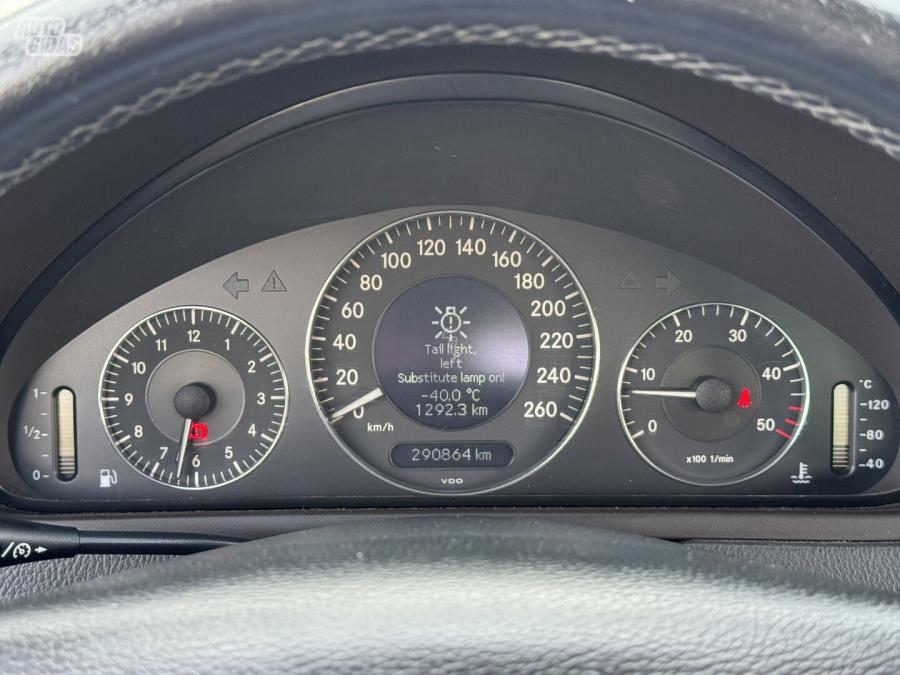 Zils Mercedes-Benz clk-270 2004 Marijampole, ar dzinēja tilpumu 2.70 L un nobraukumu 291 tūkst. km par 1600 €, foto 31 vietnē AUTOMOTO.COM.LV