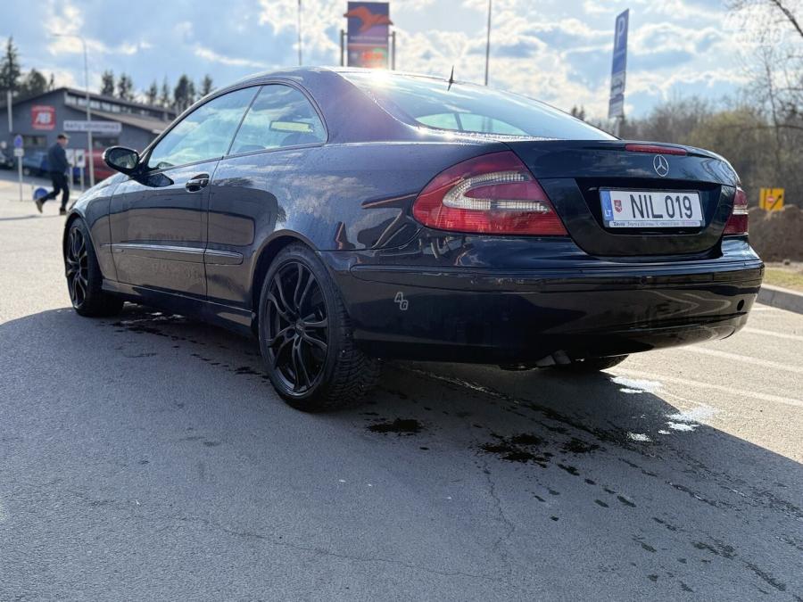 Mercedes-Benz clk-270 2003 in Vilnius, with an engine capacity of 2.70 L and mileage of 364 thousand km for 2450 €, photo 5 on AUTOMOTO.COM.LV