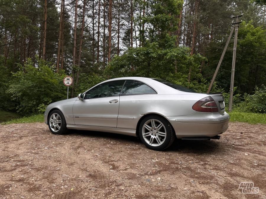 Pelēks Mercedes-Benz clk-270 2003 Utena, ar dzinēja tilpumu 2.70 L un nobraukumu 356 tūkst. km par 2200 €, foto 7 vietnē AUTOMOTO.COM.LV