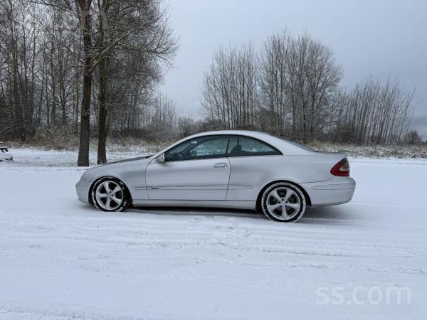 Pelēks Mercedes-Benz clk-270 2003 Rīga, ar dzinēja tilpumu 2.70 L un nobraukumu 380 tūkst. km par 2800 €, foto 1 vietnē AUTOMOTO.COM.LV