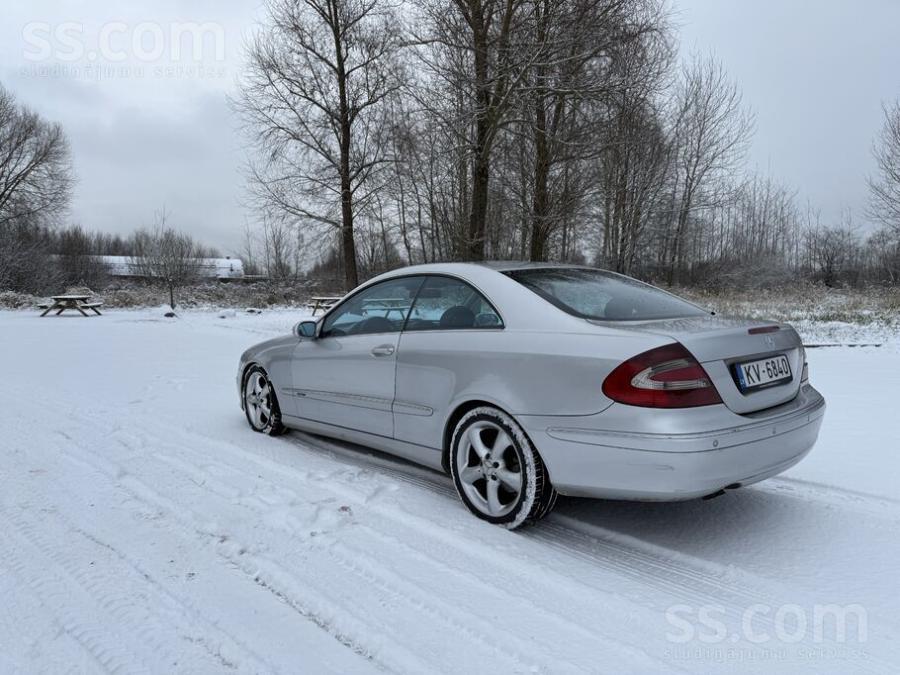 Grey Mercedes-Benz clk-270 2003 in Riga, with an engine capacity of 2.70 L and mileage of 380 thousand km for 2800 €, photo 3 on AUTOMOTO.COM.LV