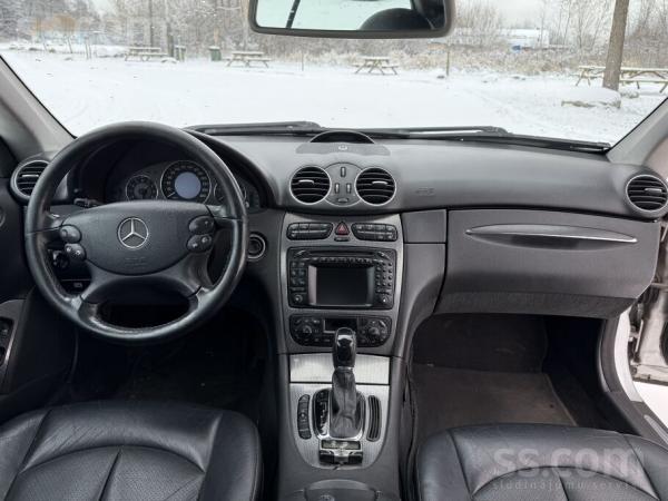 Pelēks Mercedes-Benz clk-270 2003 Rīga, ar dzinēja tilpumu 2.70 L un nobraukumu 380 tūkst. km par 2800 €, foto 6 vietnē AUTOMOTO.COM.LV