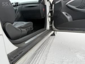 Grey Mercedes-Benz clk-270 2003 in Riga, with an engine capacity of 2.70 L and mileage of 380 thousand km for 2800 €, photo 9 on AUTOMOTO.COM.LV