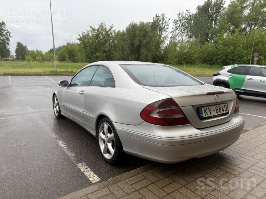 Pelēks Mercedes-Benz clk-270 2003 Rīga, ar dzinēja tilpumu 2.70 L un nobraukumu 380 tūkst. km par 2800 €, foto 1 vietnē AUTOMOTO.COM.LV