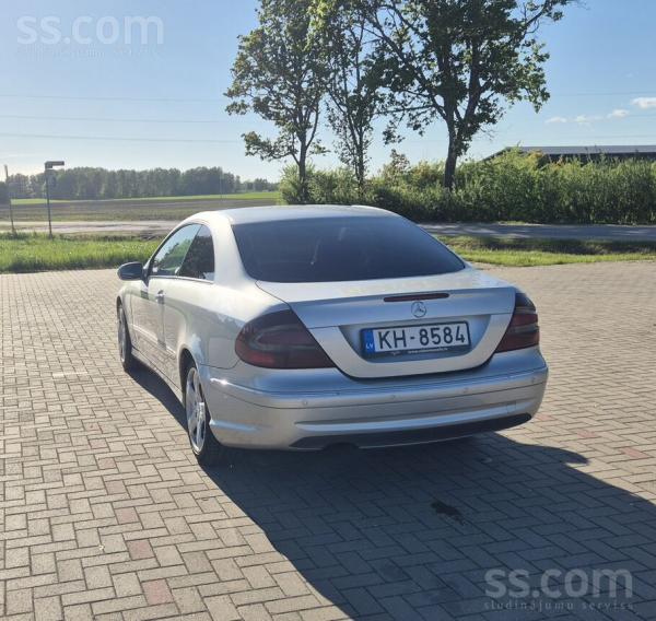 Pelēks Mercedes-Benz clk-270 2003 Rīga, ar dzinēja tilpumu 2.70 L un nobraukumu 282 tūkst. km par 2500 €, foto 5 vietnē AUTOMOTO.COM.LV