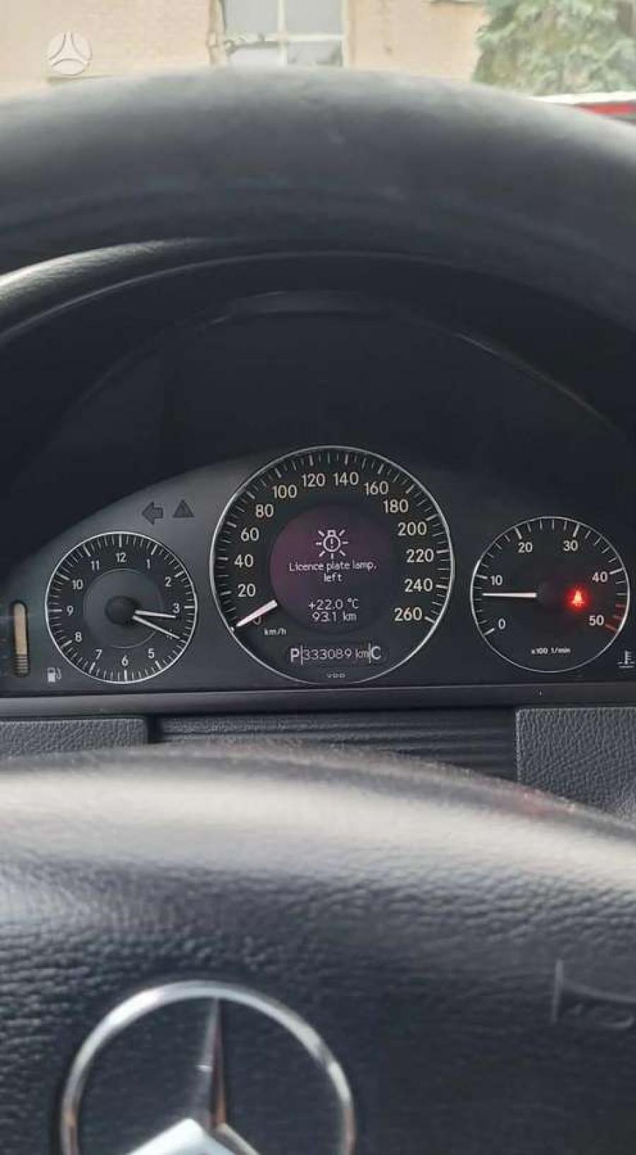Grey Mercedes-Benz clk-270 2003 in Jurbarkas, with an engine capacity of 2.70 L and mileage of 333 thousand km for 2300 €, photo 7 on AUTOMOTO.COM.LV