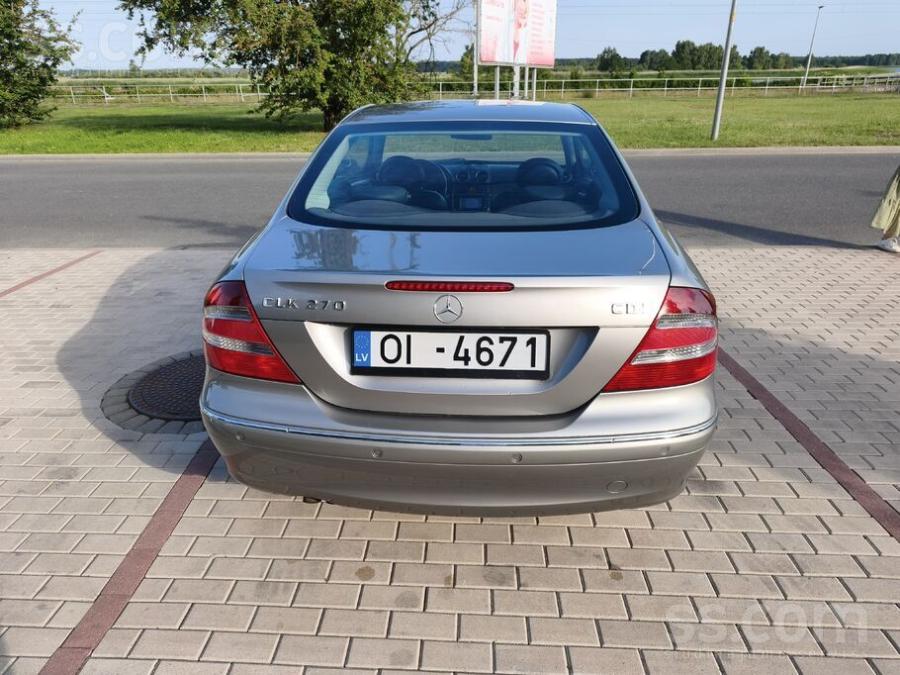 Pelēks Mercedes-Benz clk-270 2004 Rīga, ar dzinēja tilpumu 2.70 L un nobraukumu 251 tūkst. km par 2750 €, foto 7 vietnē AUTOMOTO.COM.LV
