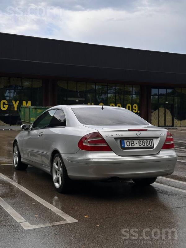 Grey Mercedes-Benz clk-270 2004 in Riga, with an engine capacity of 2.70 L and mileage of 344 thousand km for 2500 €, photo 3 on AUTOMOTO.COM.LV