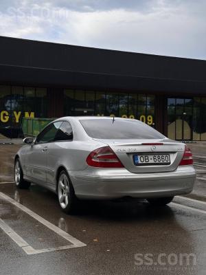 Grey Mercedes-Benz clk-270 2004 in Riga, with an engine capacity of 2.70 L and mileage of 344 thousand km for 2500 €, photo 4 on AUTOMOTO.COM.LV