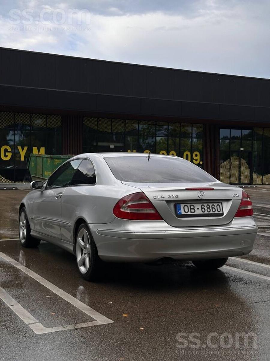 Grey Mercedes-Benz clk-270 2004 in Riga, with an engine capacity of 2.70 L and mileage of 344 thousand km for 2500 €, photo 4 on AUTOMOTO.COM.LV