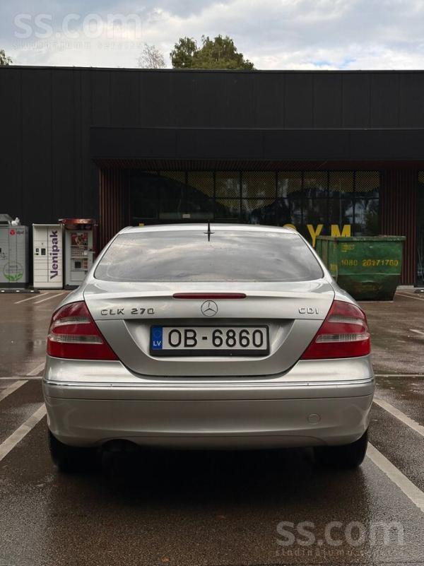 Grey Mercedes-Benz clk-270 2004 in Riga, with an engine capacity of 2.70 L and mileage of 344 thousand km for 2500 €, photo 4 on AUTOMOTO.COM.LV