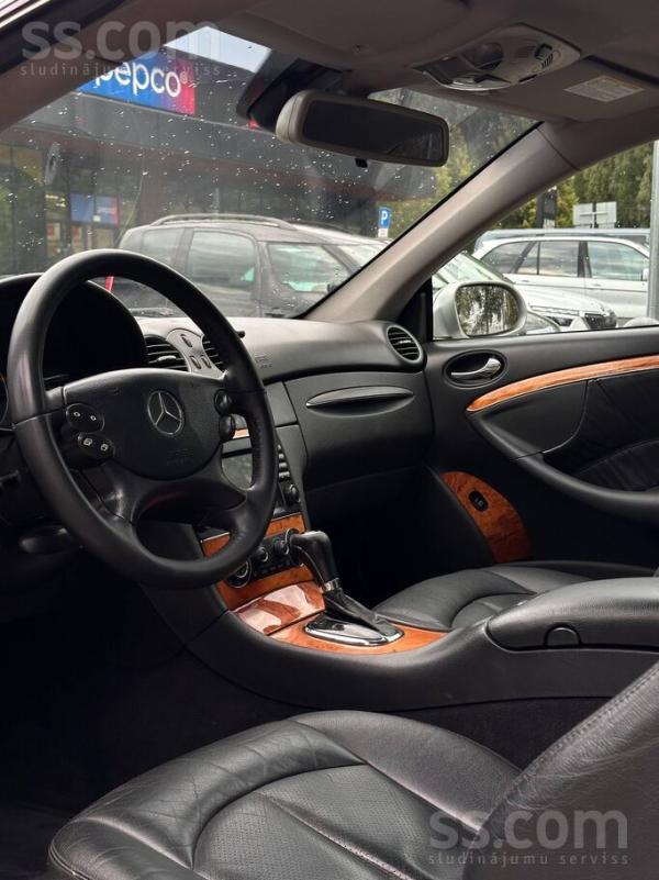 Grey Mercedes-Benz clk-270 2004 in Riga, with an engine capacity of 2.70 L and mileage of 344 thousand km for 2500 €, photo 5 on AUTOMOTO.COM.LV