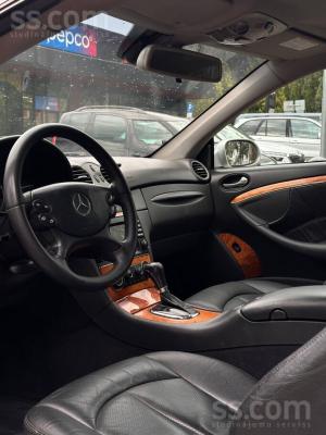 Grey Mercedes-Benz clk-270 2004 in Riga, with an engine capacity of 2.70 L and mileage of 344 thousand km for 2500 €, photo 6 on AUTOMOTO.COM.LV