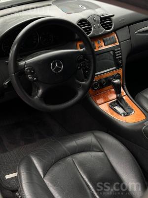 Grey Mercedes-Benz clk-270 2004 in Riga, with an engine capacity of 2.70 L and mileage of 344 thousand km for 2500 €, photo 7 on AUTOMOTO.COM.LV