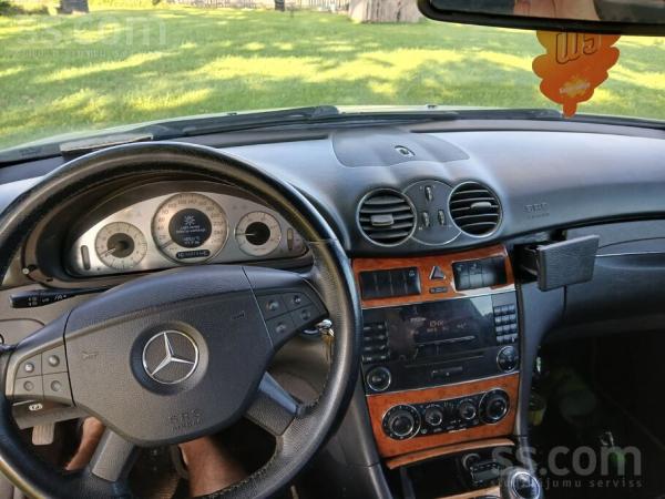 Grey Mercedes-Benz clk-270 2005 in Ogre, with an engine capacity of 2.70 L and mileage of 297 thousand km for 3200 €, photo 5 on AUTOMOTO.COM.LV