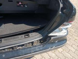 Black Mercedes-Benz CLK 320 1998 in Utena, with an engine capacity of 3.20 L and mileage of 0 thousand km for 3650 €, photo 7 on AUTOMOTO.COM.LV