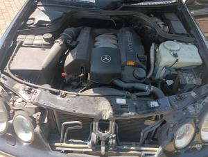 Black Mercedes-Benz CLK 320 1998 in Utena, with an engine capacity of 3.20 L and mileage of 0 thousand km for 3650 €, photo 10 on AUTOMOTO.COM.LV
